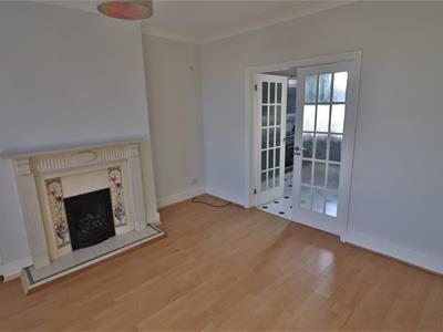 Thelwall Lane, Latchford, Warrington £950 p.c.m. To Let